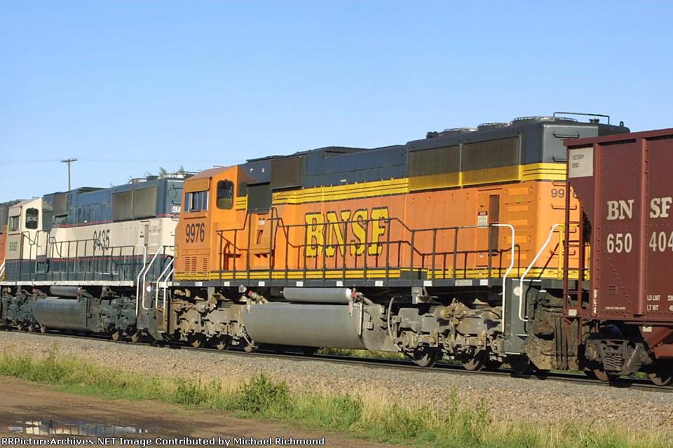 BNSF 9976